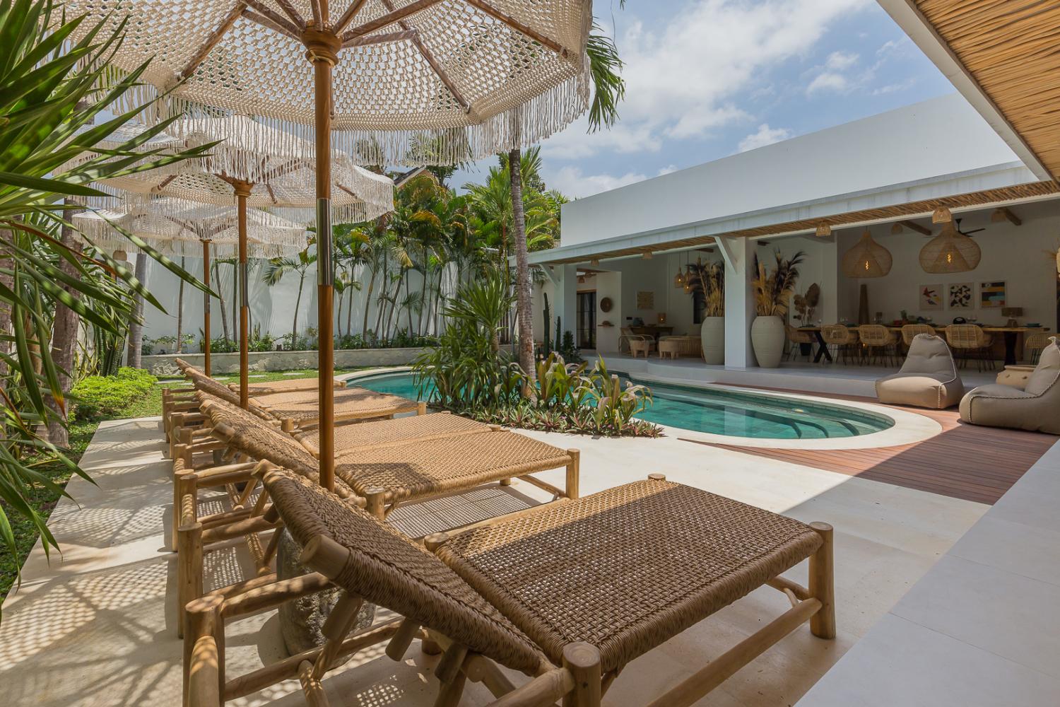 GoVillaBali : Rent villa Alamanda - Livia in central Seminyak Bali