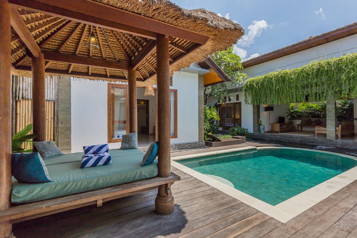 GoVillaBali : Rent villa Jinjah Pop in central Seminyak Bali